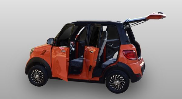 Tito, el auto eléctrico 100% argentino, viene ahora con cinco puertas ...