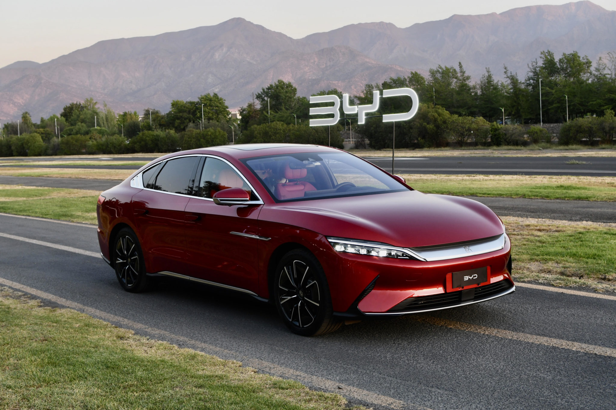 La distribuidora española Astara comercializará y distribuirá vehículos ...