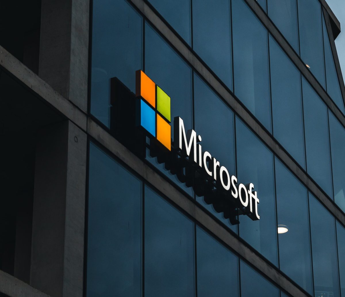 Microsoft anuncia la mayor adquisición corporativa de energía renovable ...