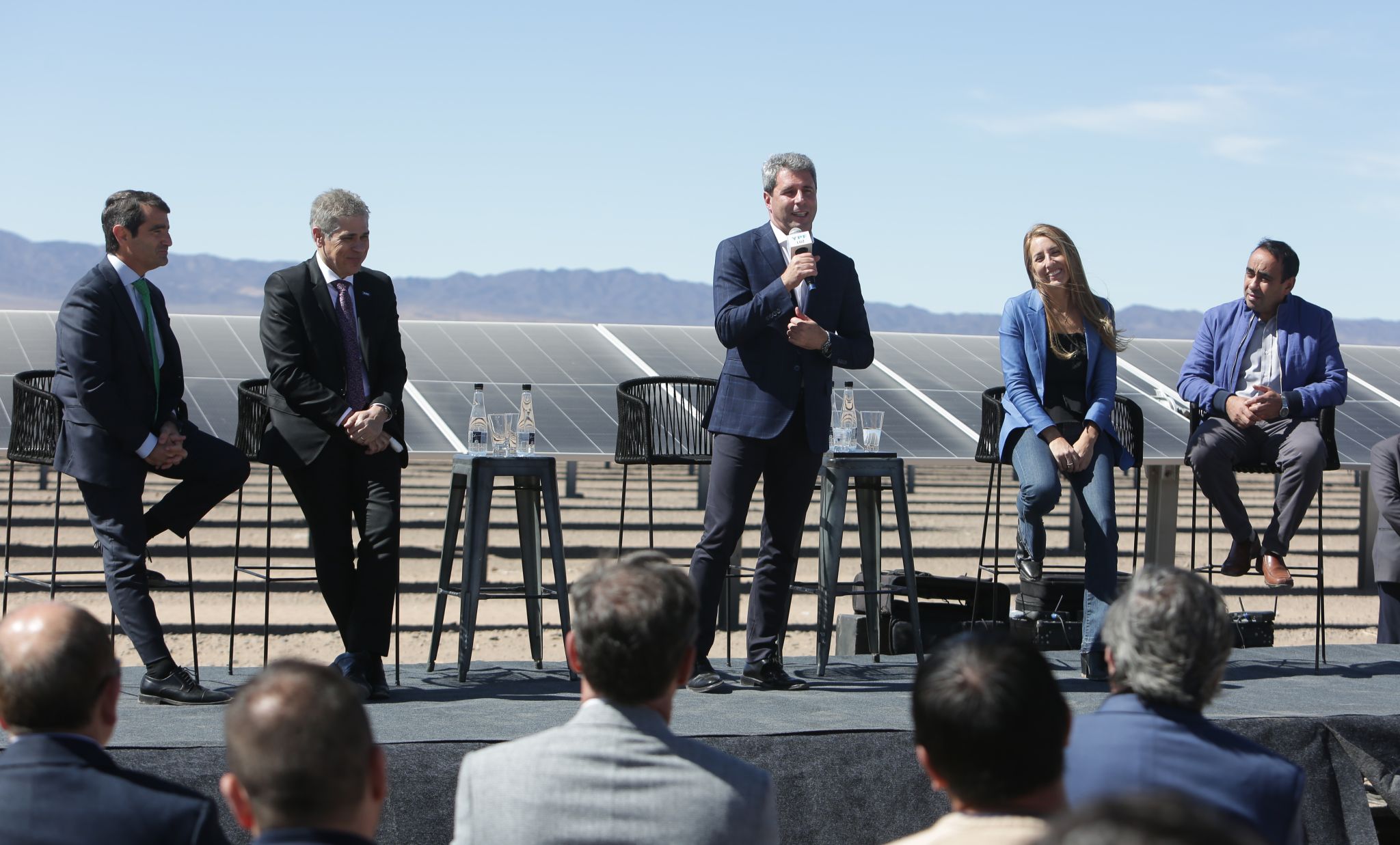 YPF Luz inaugura 100 MW de un parque solar en Argentina que alcanzará ...