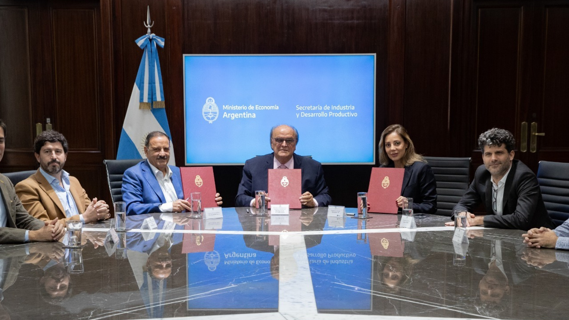 El gobierno argentino y La Rioja anuncian el primer parque solar ... El gobierno argentino y La Rioja anuncian el primer parque solar ...
